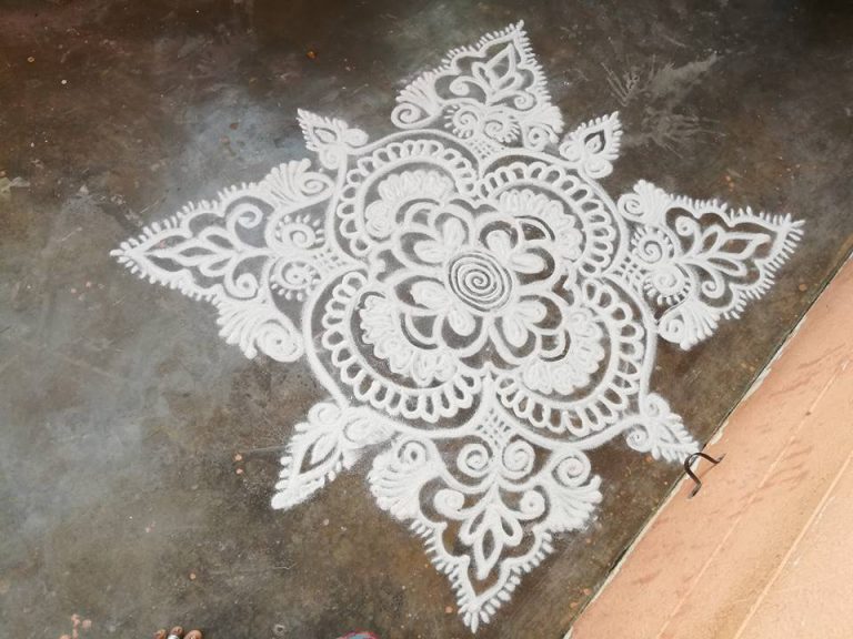 Latest Simple Rangoli Design - Fashion Beauty Mehndi Jewellery Blouse ...