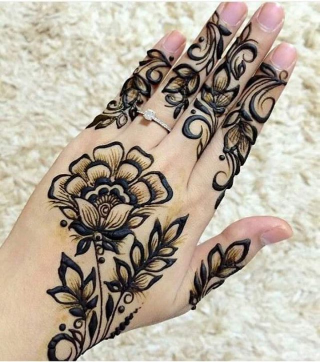 Best 15 Floral Style Back Hand Henna Designs - Fashion Beauty Mehndi ...
