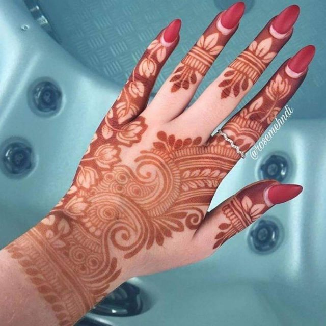 Best 15 Floral Style Back Hand Henna Designs - Fashion Beauty Mehndi ...
