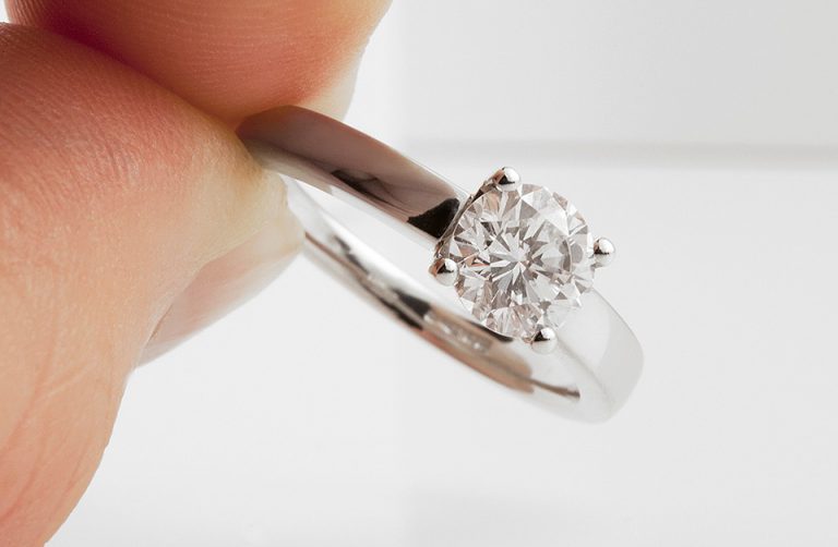 Top Beautifull Trendy Diamond Rings - Fashion Beauty Mehndi Jewellery ...