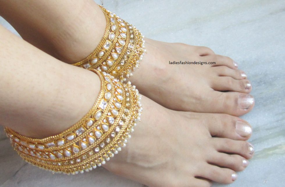 New design gold bridal heavy anklets - Fashion Beauty Mehndi Jewellery ...