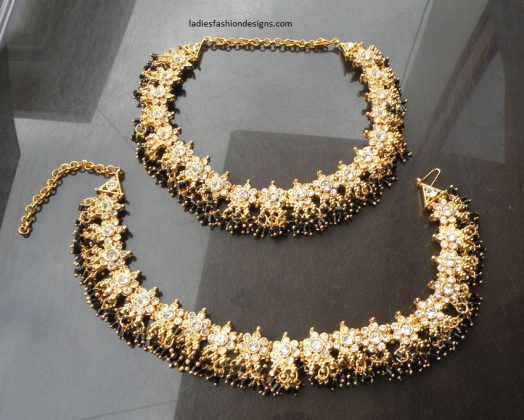 New design gold bridal heavy anklets - Fashion Beauty Mehndi Jewellery ...