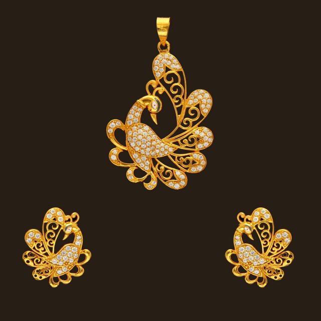 Latest Peacock Gold Pendant Designs - Fashion Beauty Mehndi Jewellery ...