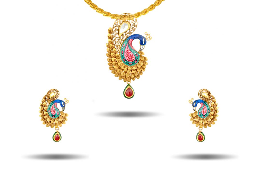 Latest Peacock Pendant Designs - Fashion Beauty Mehndi Jewellery Blouse ...