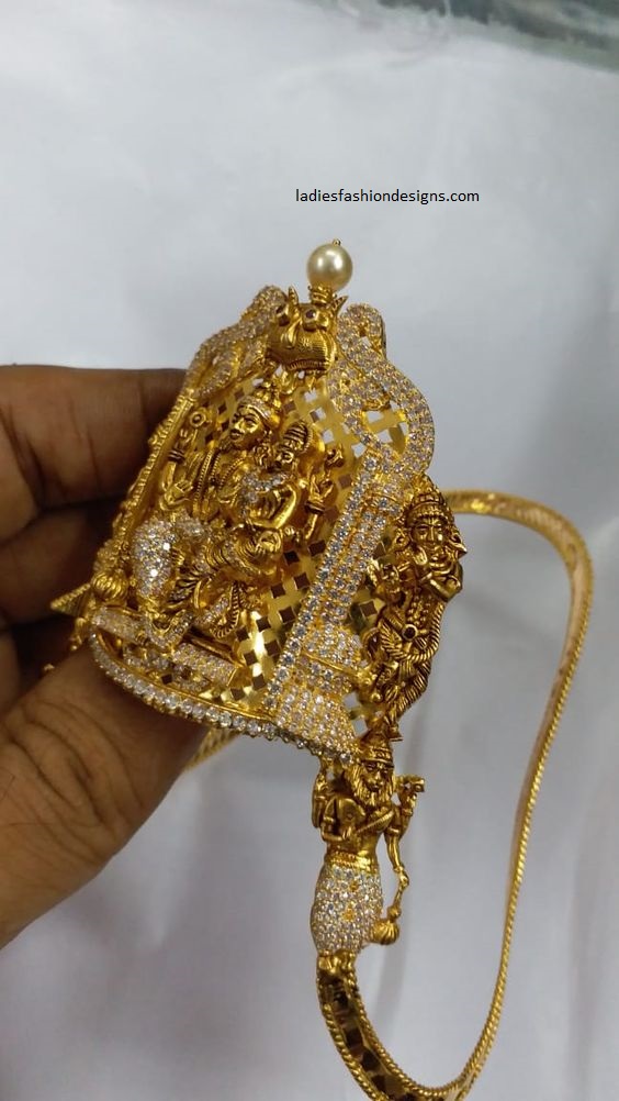 Beautiful Gold Hand Vanki Designs Fashion Beauty Mehndi Jewellery Blouse Design