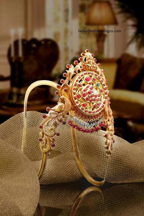 Beautiful gold hand vanki designs - Fashion Beauty Mehndi Jewellery ...