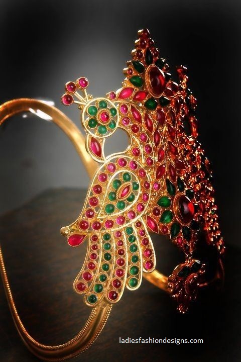 Beautiful gold hand vanki designs - Fashion Beauty Mehndi Jewellery ...