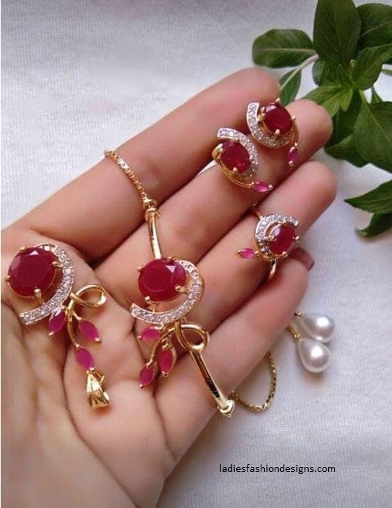 Beautiful new outlook chain set designs - Fashion Beauty Mehndi ...