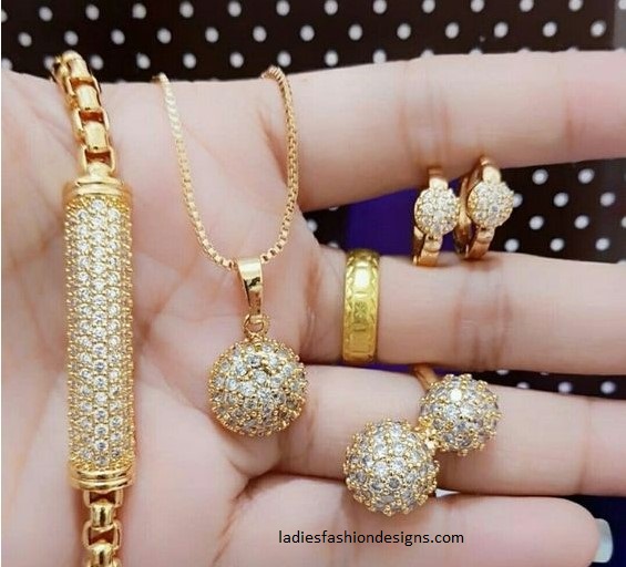 Beautiful new outlook chain set designs - Fashion Beauty Mehndi ...