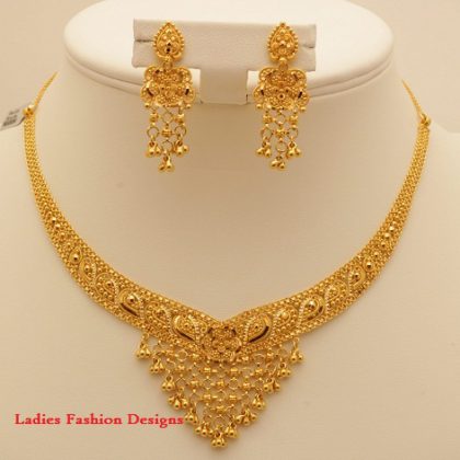 Latest New Look Gold Long Haram Designs - Fashion Beauty Mehndi ...