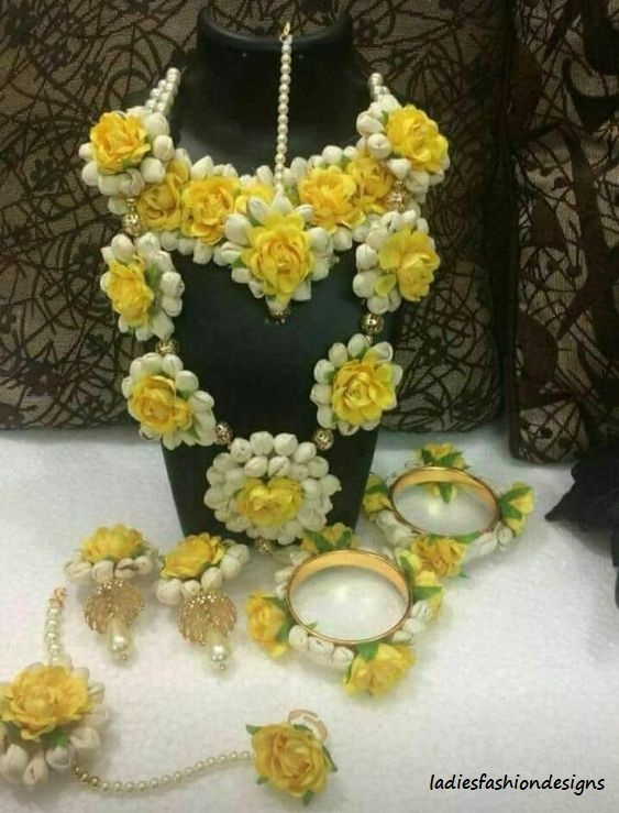 Beautiful Haldi Occasion Floral Jewellery Designs - Fashion Beauty ...